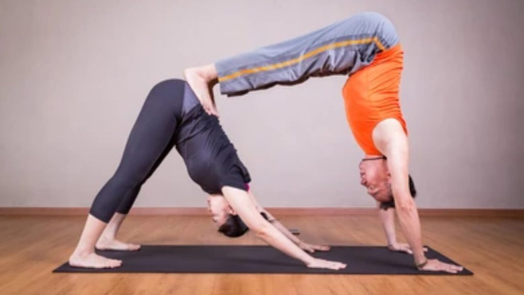 5 Trendy Yoga Workouts for Valentine's Day