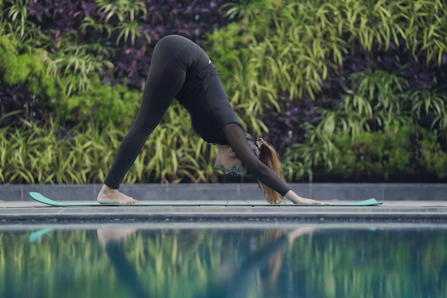 5 Trendy Yoga Workouts for Valentine's Day